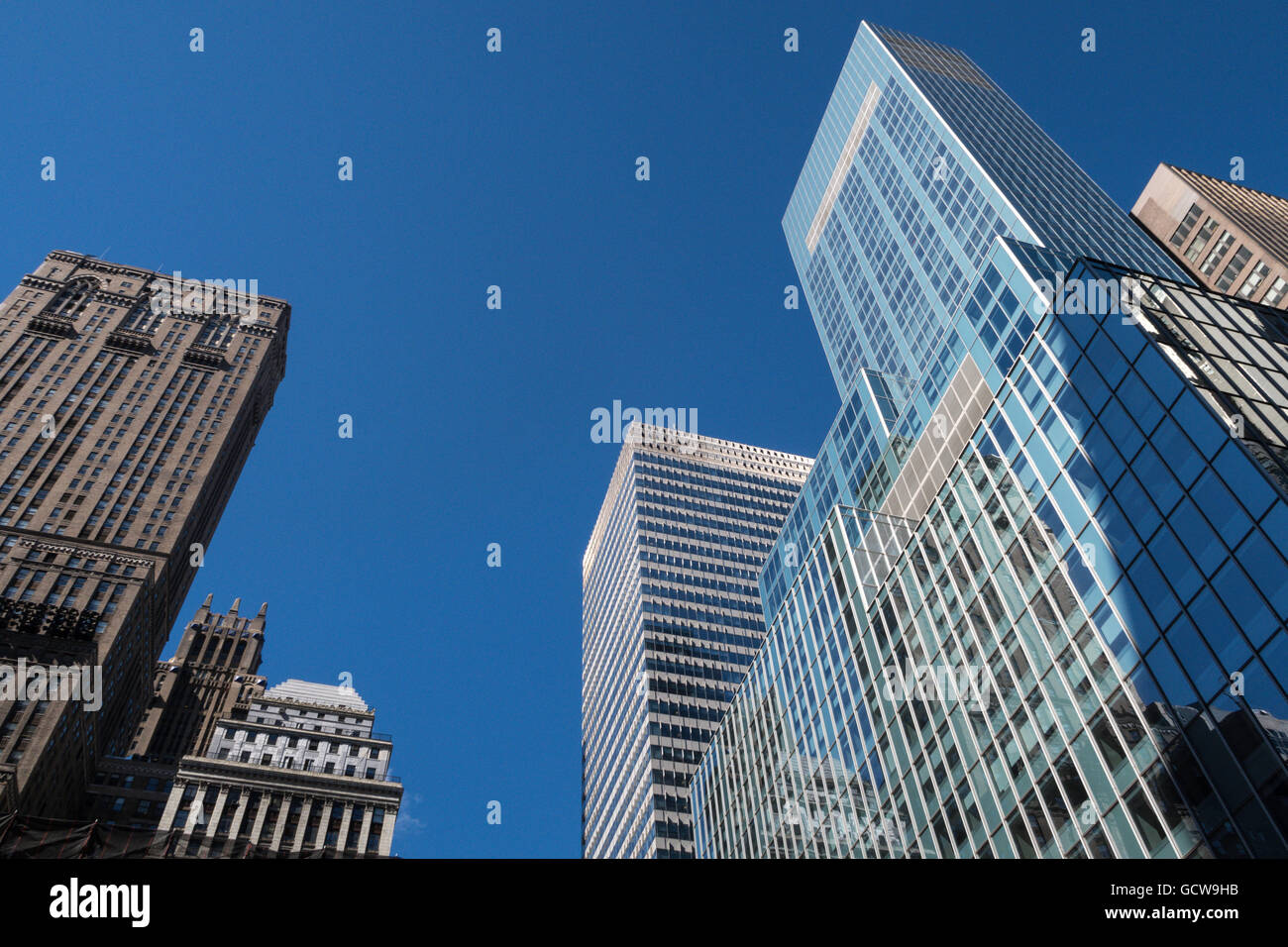 Skyscrapers along Madison Avenue in Midtown Manhattan, NYC, USA Stock ...
