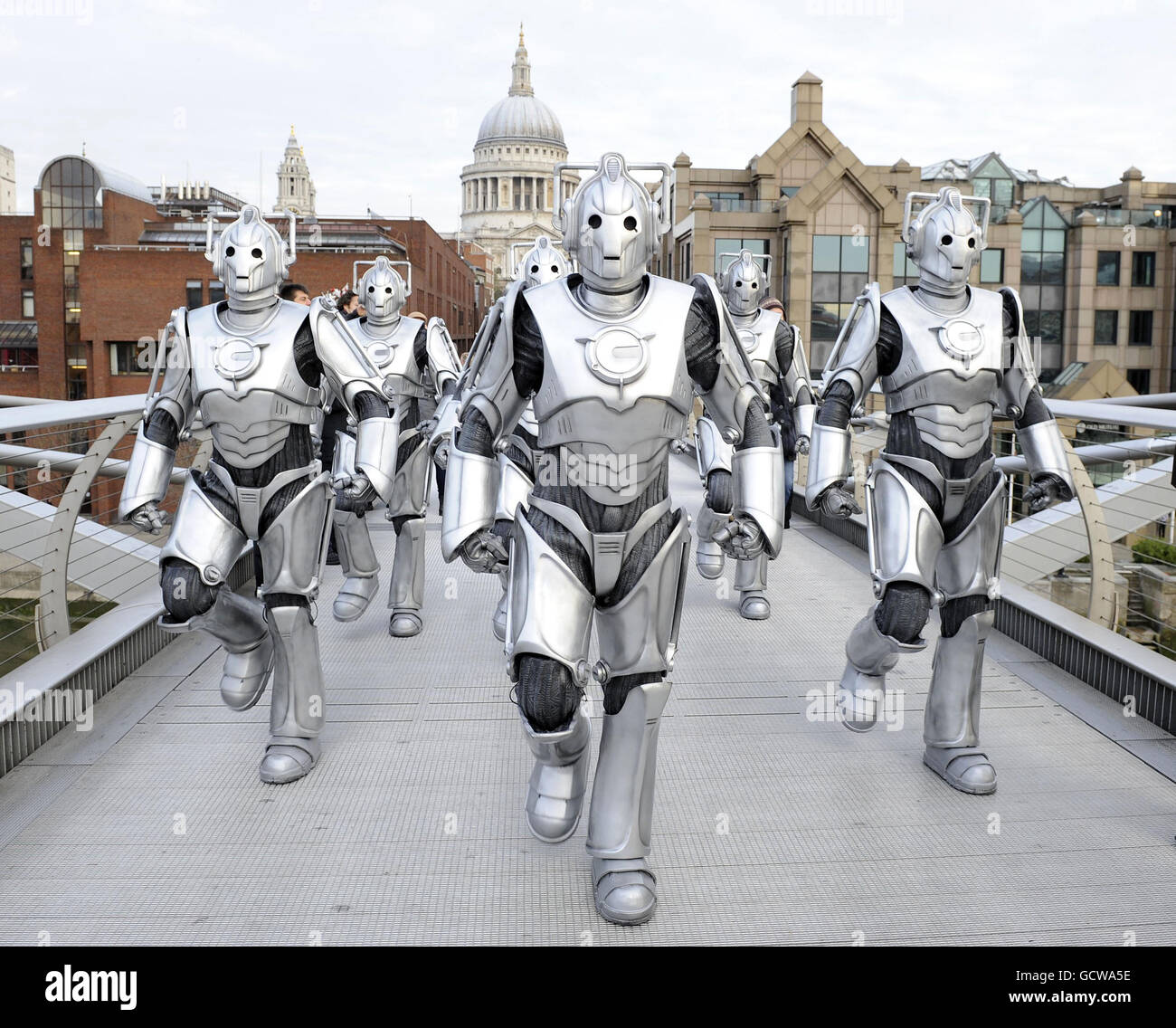 Cybermen Stock Photos & Cybermen Stock Images - Alamy