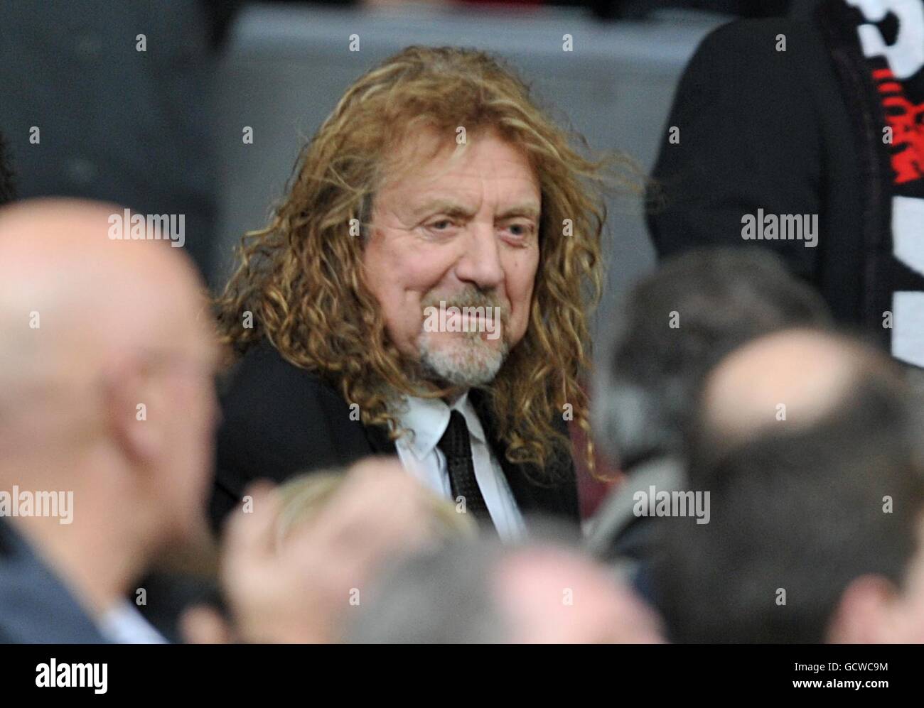 Robert plant wolverhampton wanderers hi-res stock photography and ...