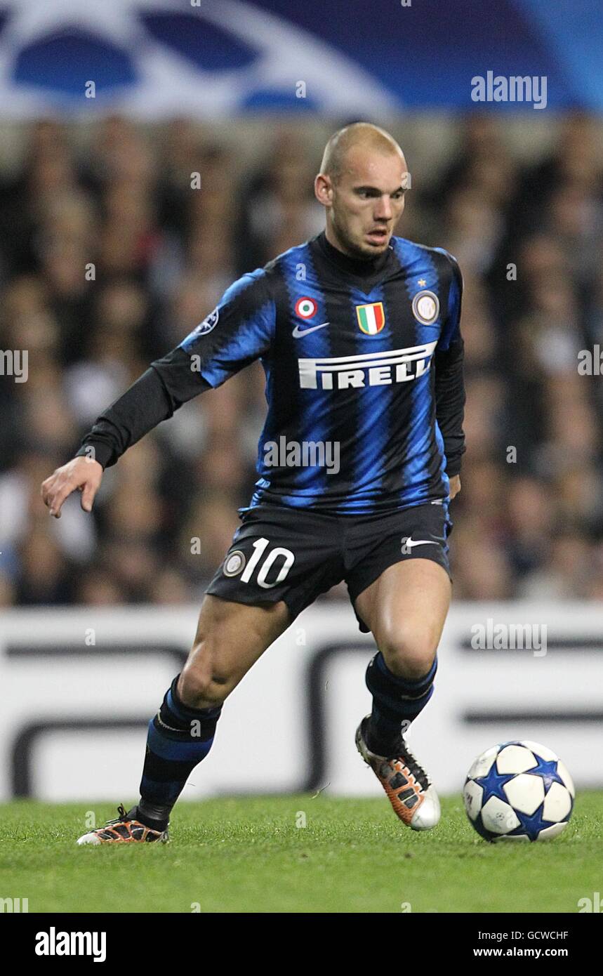 Wesley sneijder inter hi-res stock photography and images - Alamy