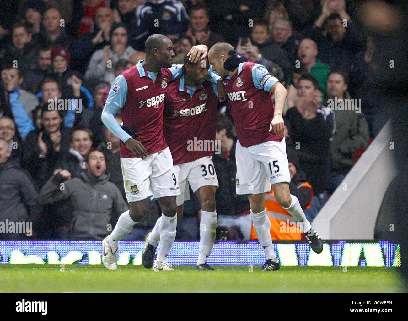 West Ham United's Frederic Piquionne (centre) celebrates with his team ...