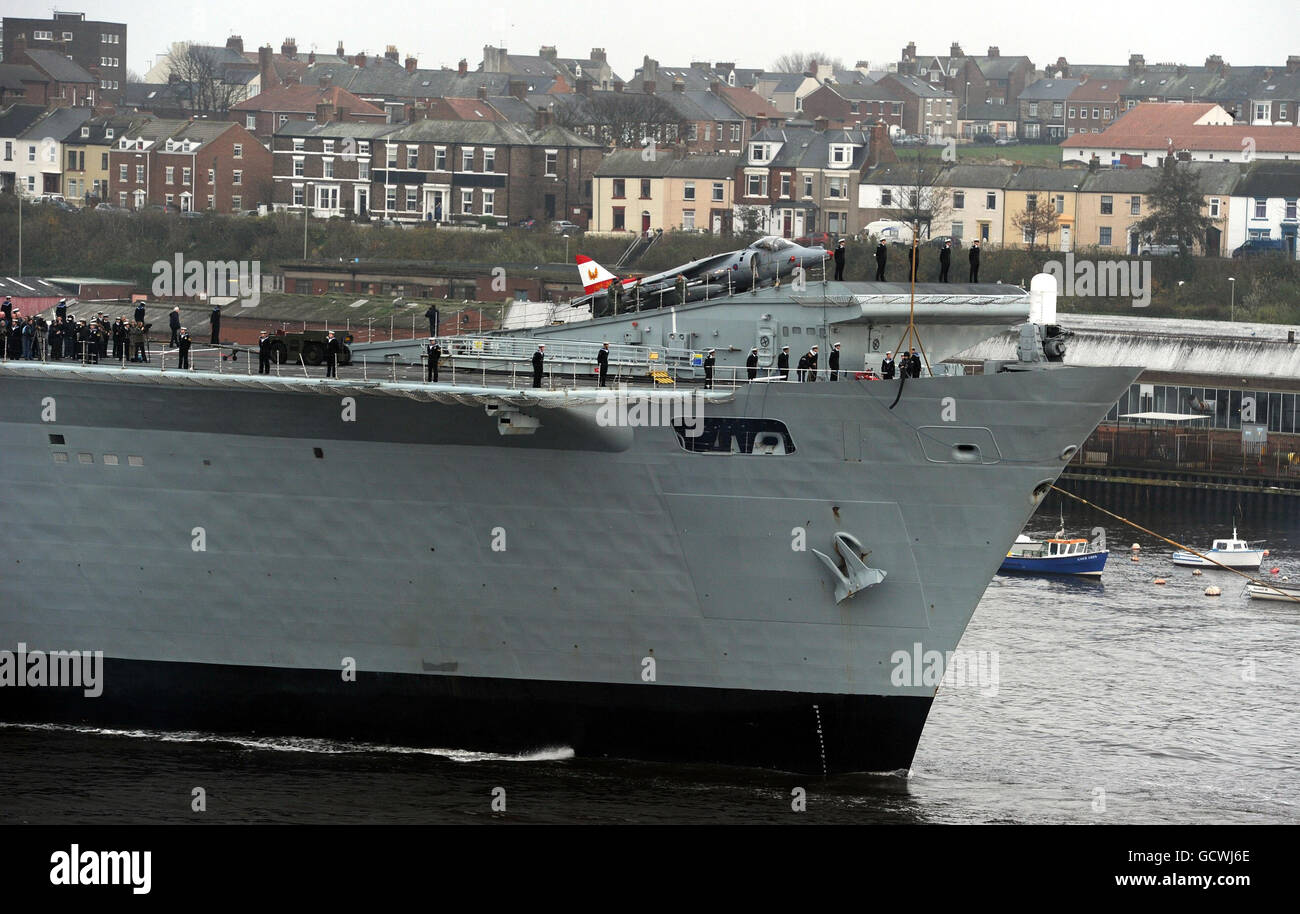 The Ark Royal arrives on the River Tyne for the last time before she is ...