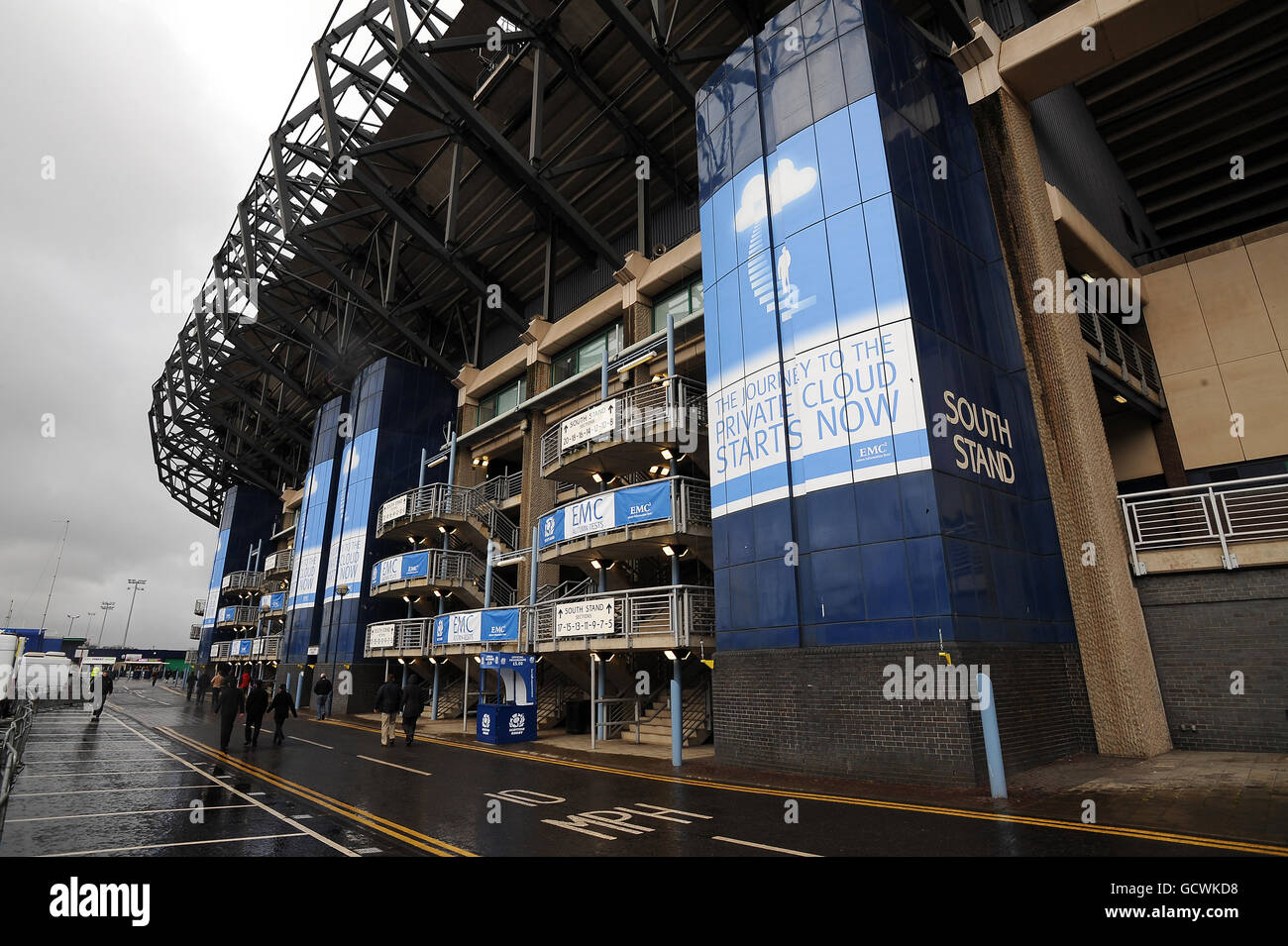 Emc signage banners hi-res stock photography and images - Alamy