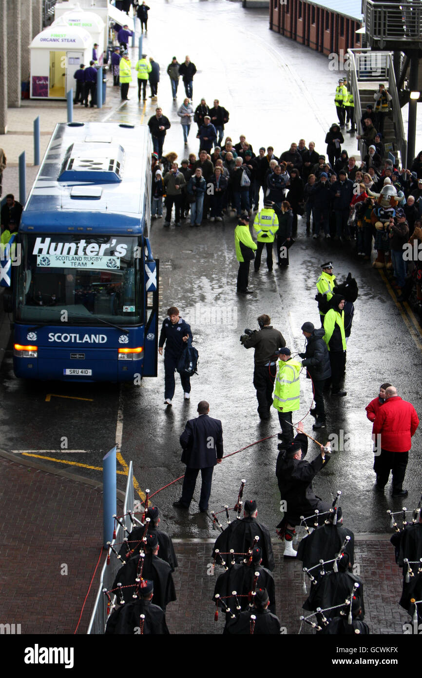 Play bus hi-res stock photography and images - Alamy