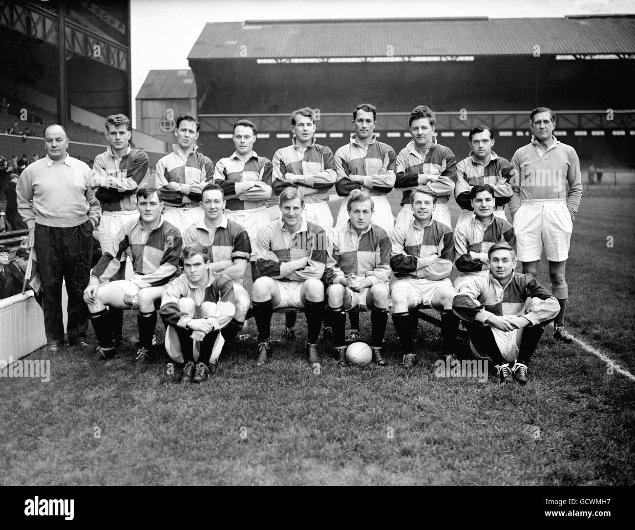 Cg woodruff sitting on floor hi-res stock photography and images - Alamy
