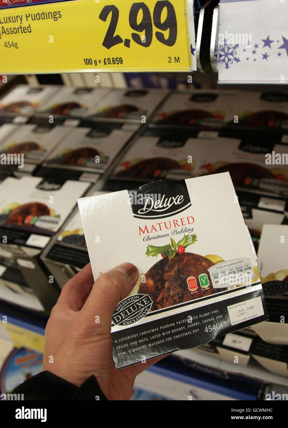 Lidl supermarket shelf hi-res stock photography and images - Alamy