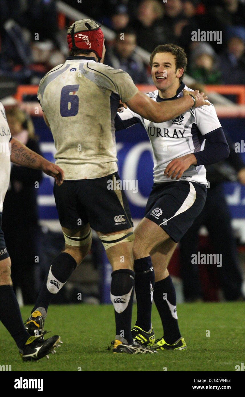 Scotland's Ruaridh Jackson celebrates kicking the winning points ...
