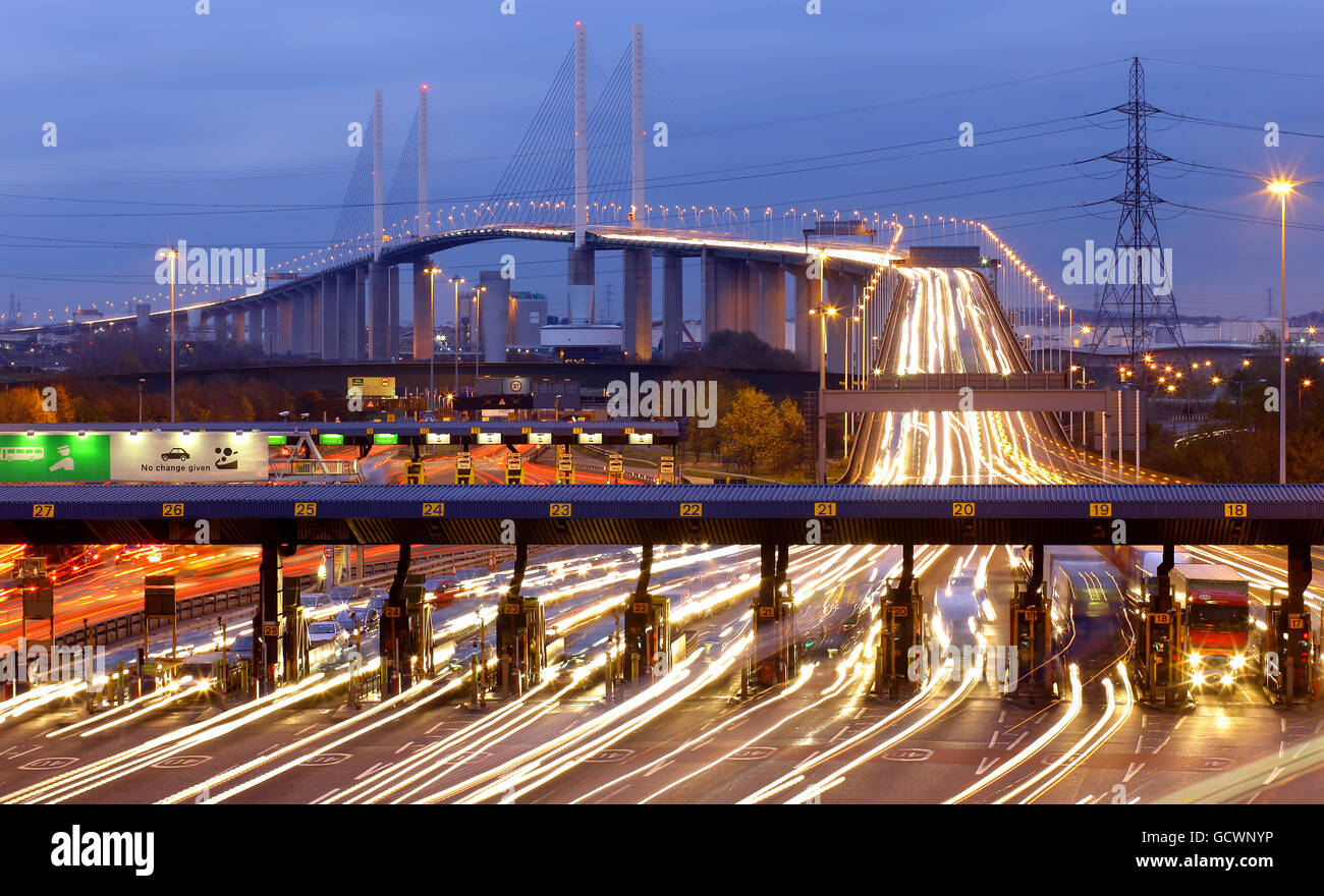 Qe2 Queen Elizabeth Ii Bridge