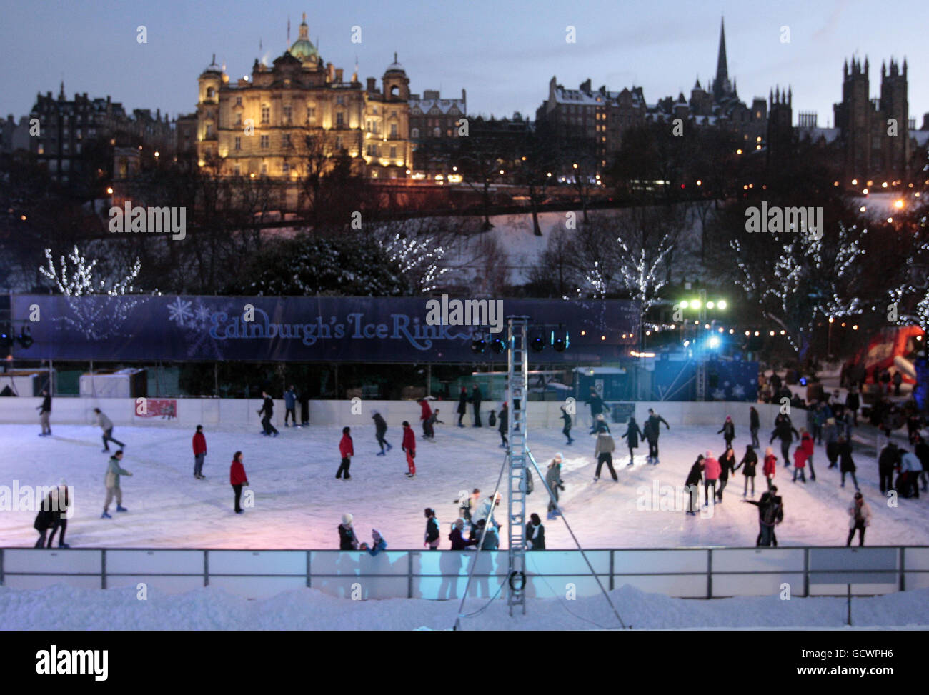 People enjoying Edinburgh's Ice Rink as the cold snap hitting the UK ...