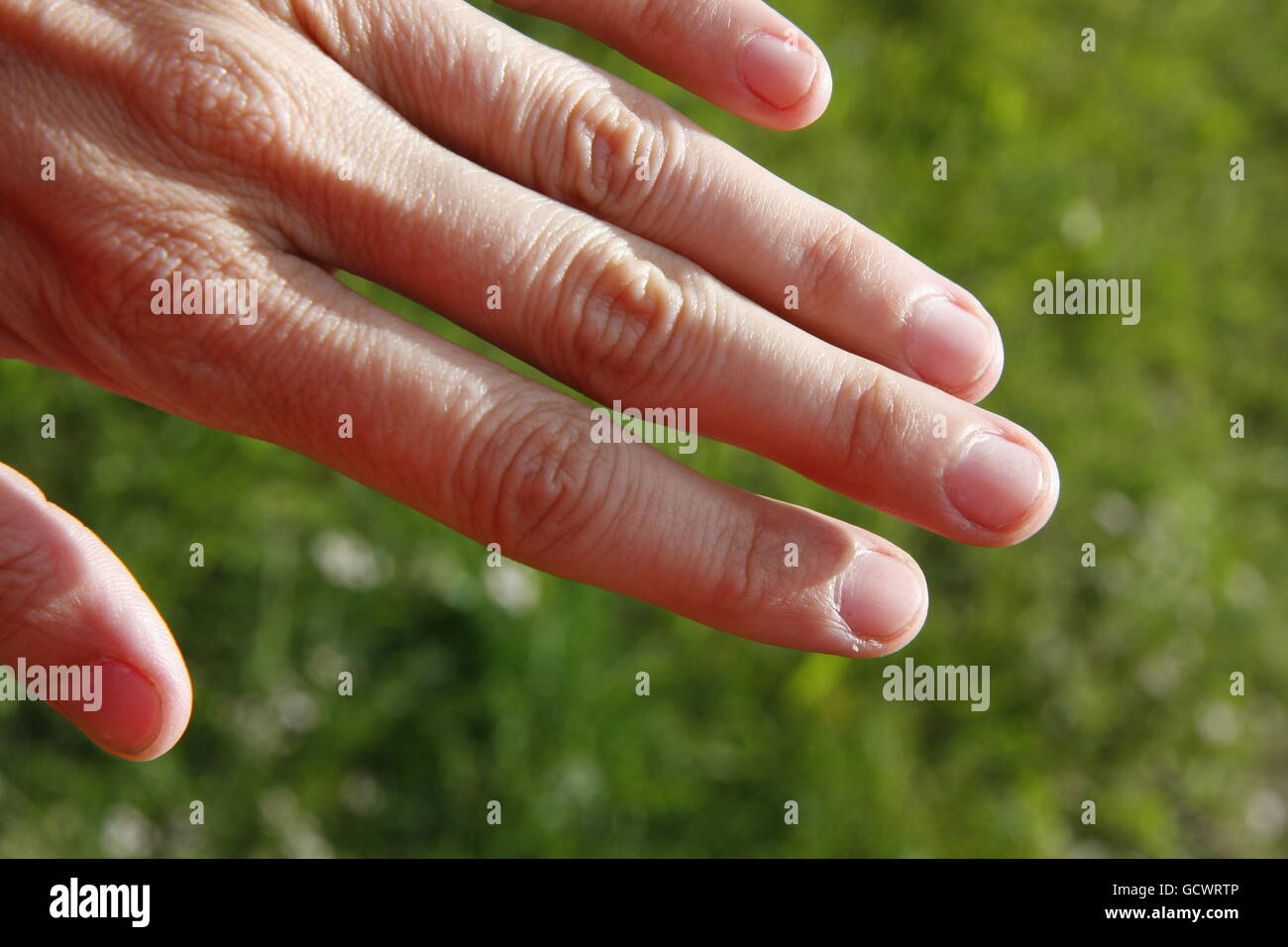 Eat with fingers hi-res stock photography and images - Alamy