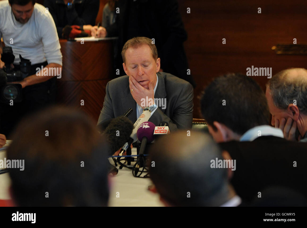 Soccer - FIFA World Cup 2018/2022 - Andy Anson Press Conference ...