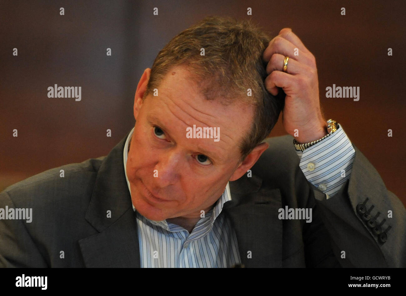 At the steigenberger hotel in zurich hi-res stock photography and ...