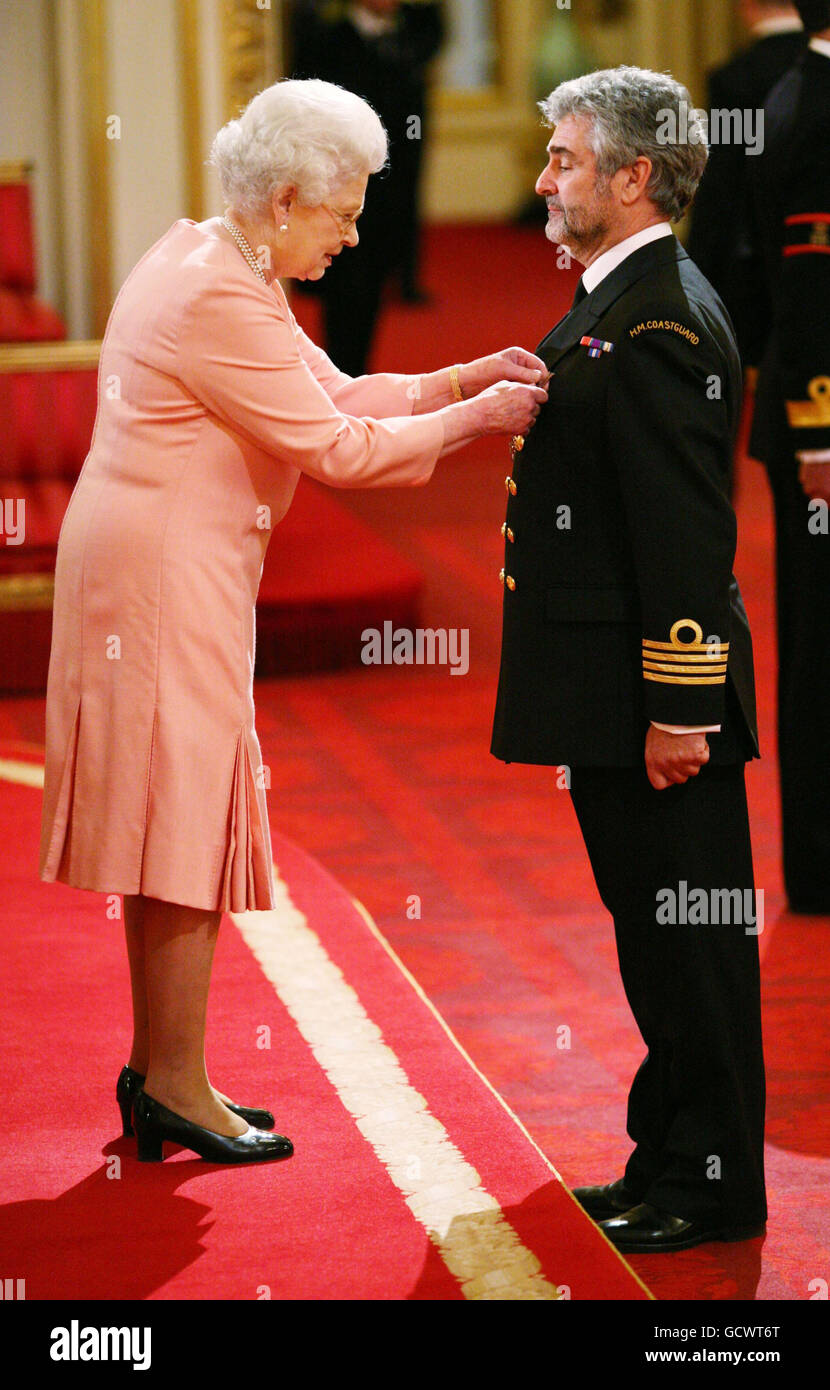 Maritime coastguard agency receives mbe queen elizabeth ii buckingham ...