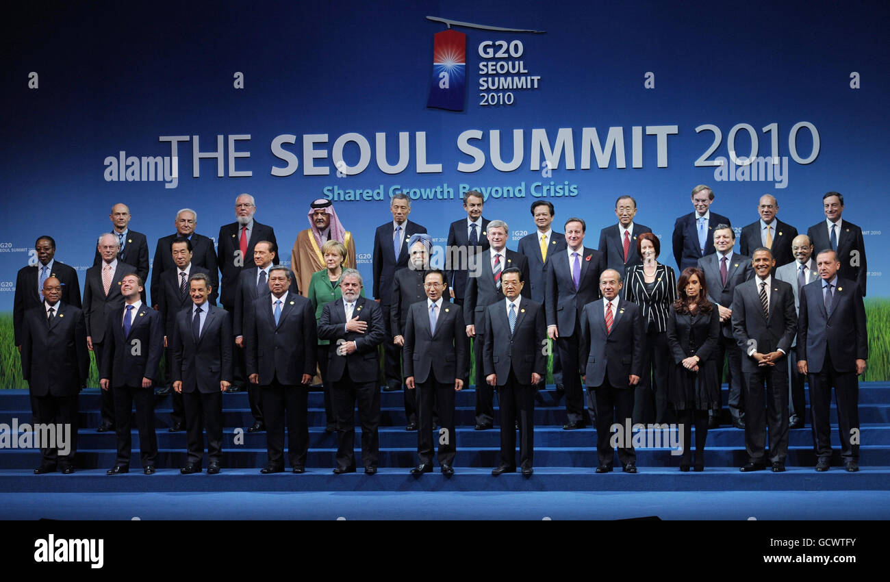 Family photo the start of the g20 summit in seoul hi-res stock ...