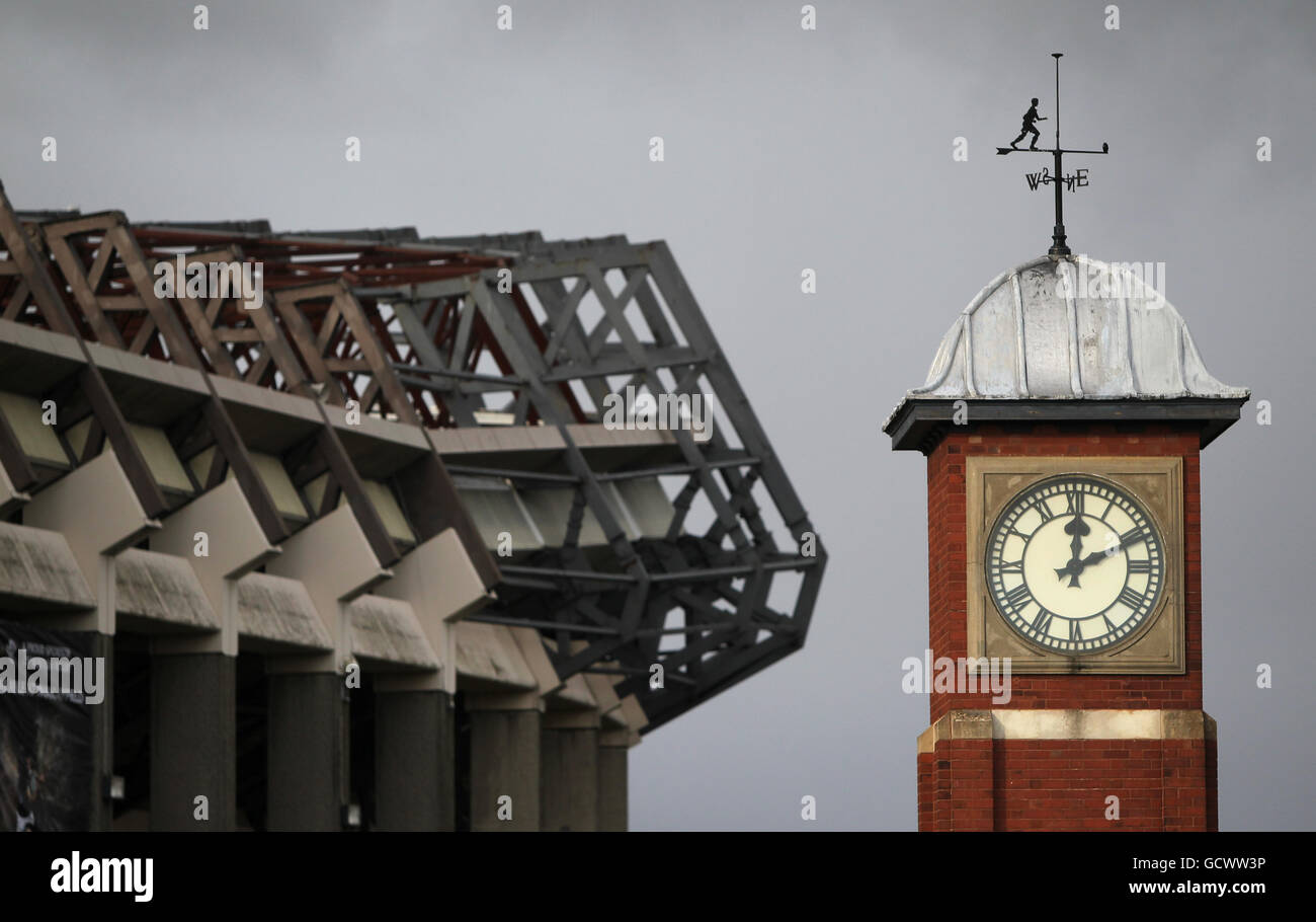 Emc clock tower hi-res stock photography and images - Alamy
