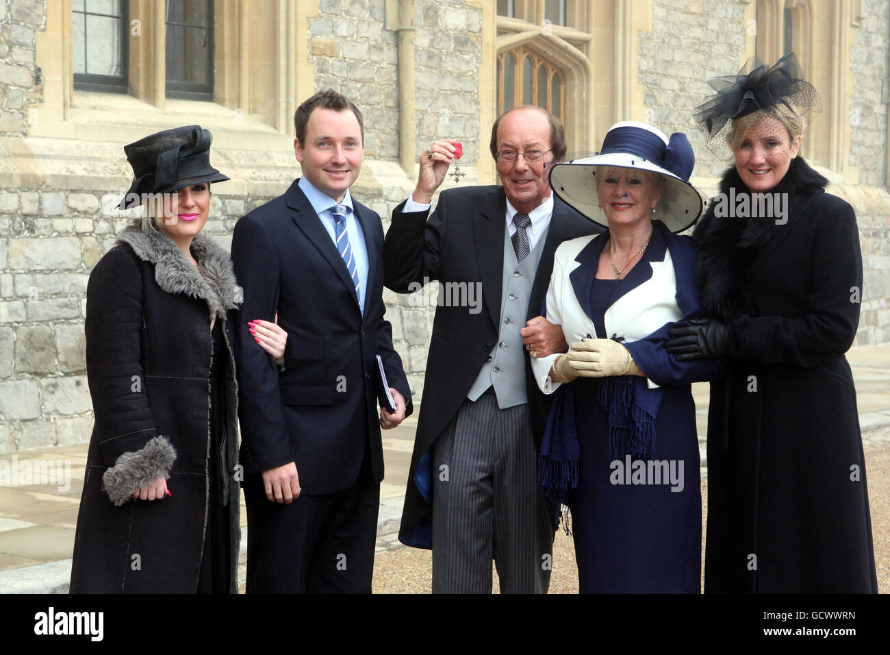 TV Presenter Fred Dinenage, with (from left) daughter Sarah, son Chris ...
