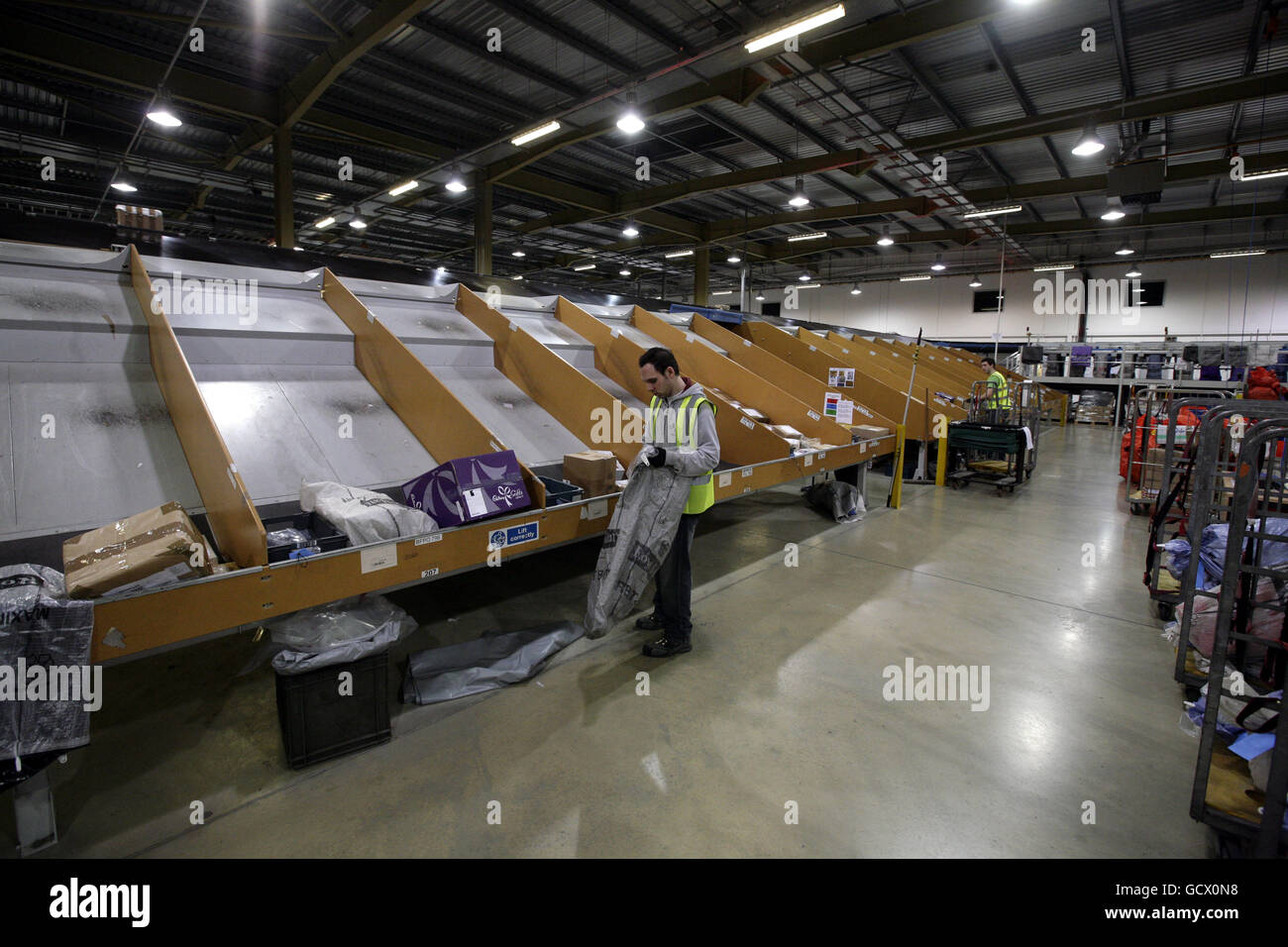 British Forces Post office - RAF Northolt Stock Photo - Alamy
