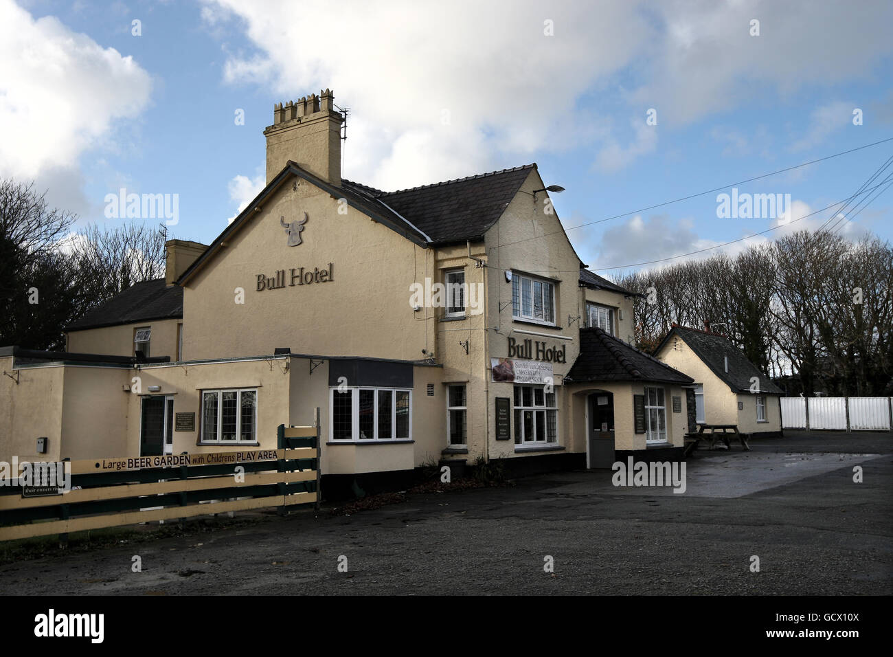 The bull hotel hi-res stock photography and images - Alamy