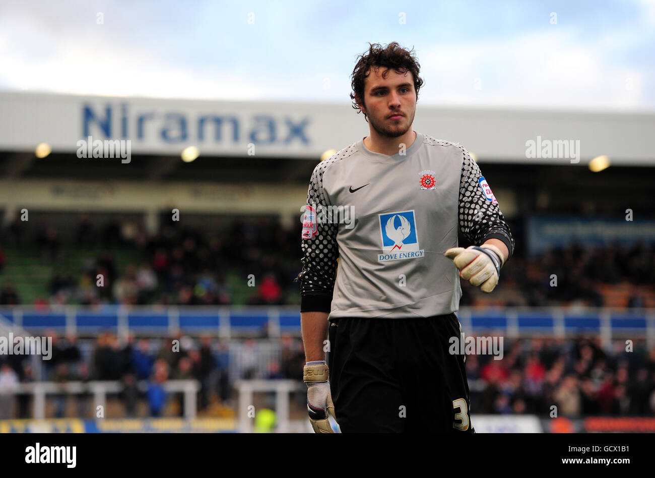 Hartlepool united goalkeeper hi-res stock photography and images - Alamy