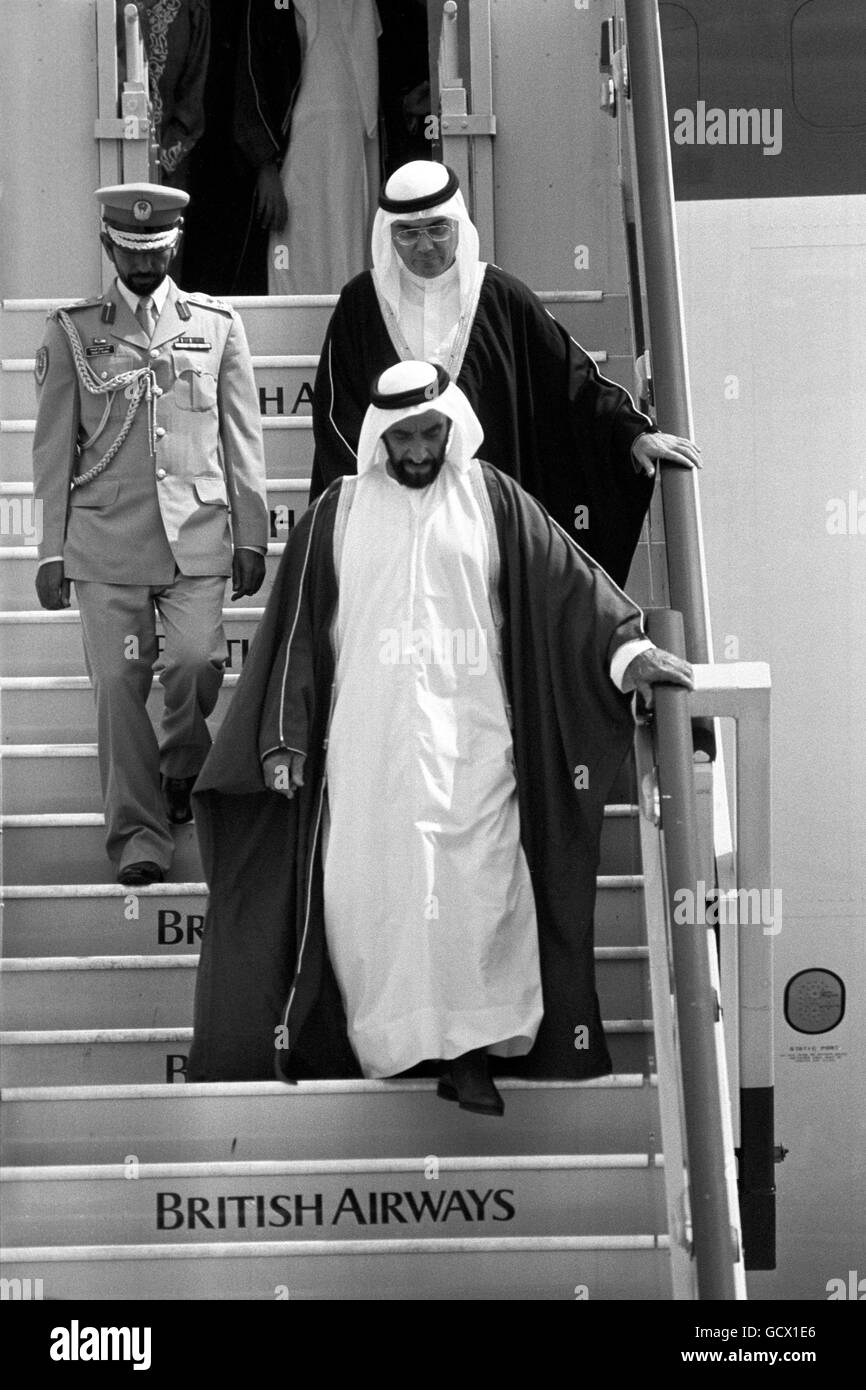 Sheikh zayed bin sultan a Black and White Stock Photos & Images - Alamy