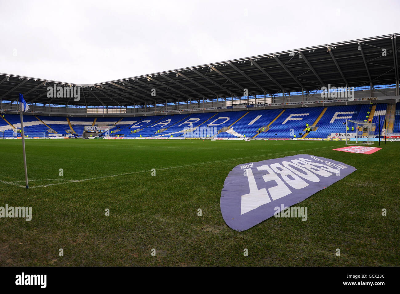 Football inside gv general view ampics datacoapplies hi-res stock ...