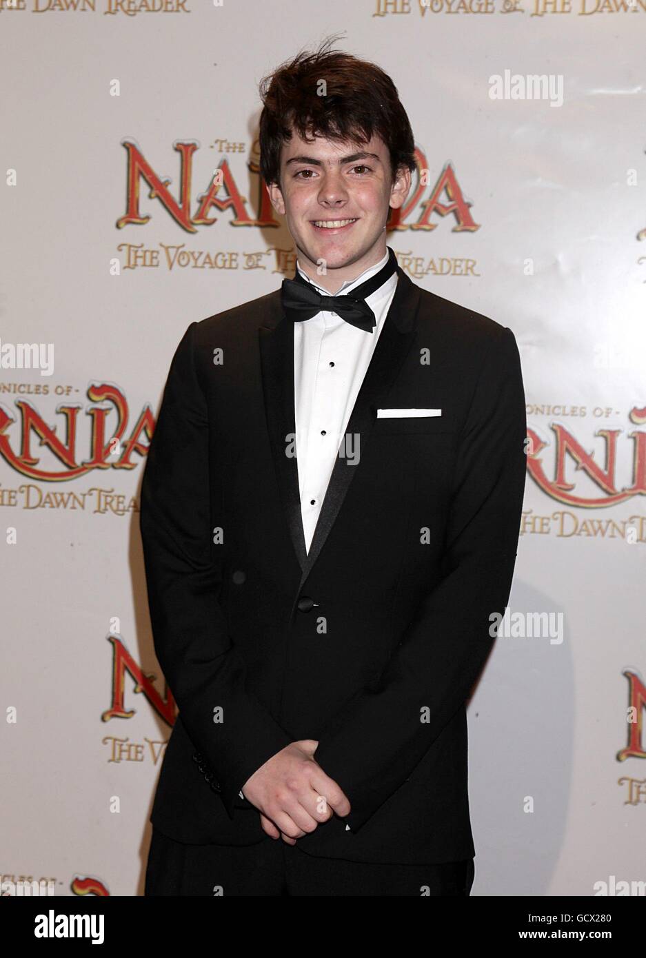 Skandar Keynes Arriving For The Premiere Of The Chronicles Of Narnia The Voyage Of The Dawn