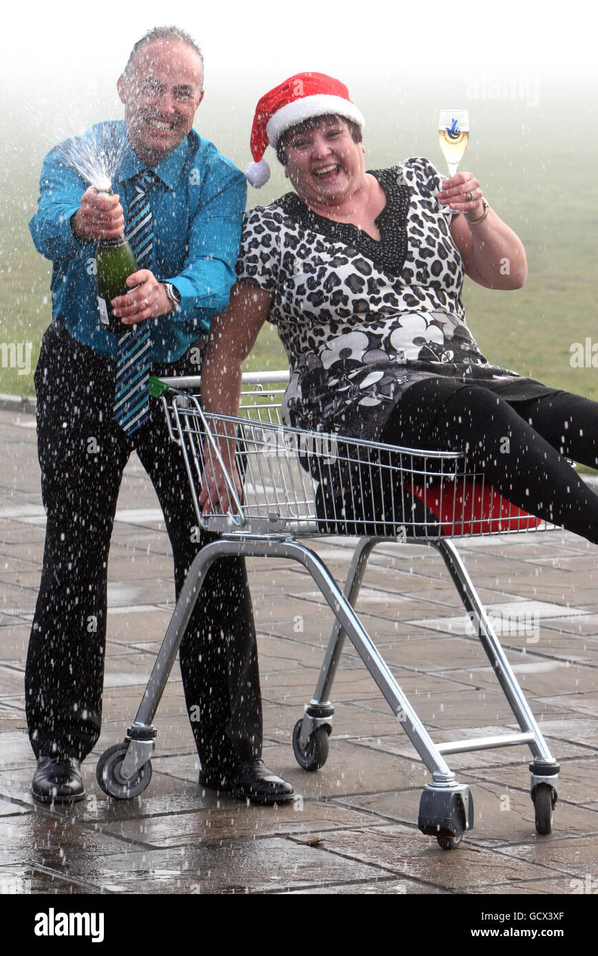 Winning the lottery champagne hi-res stock photography and images - Alamy