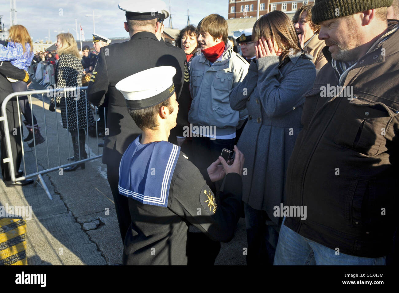 HMS Manchester arrives home Stock Photo - Alamy