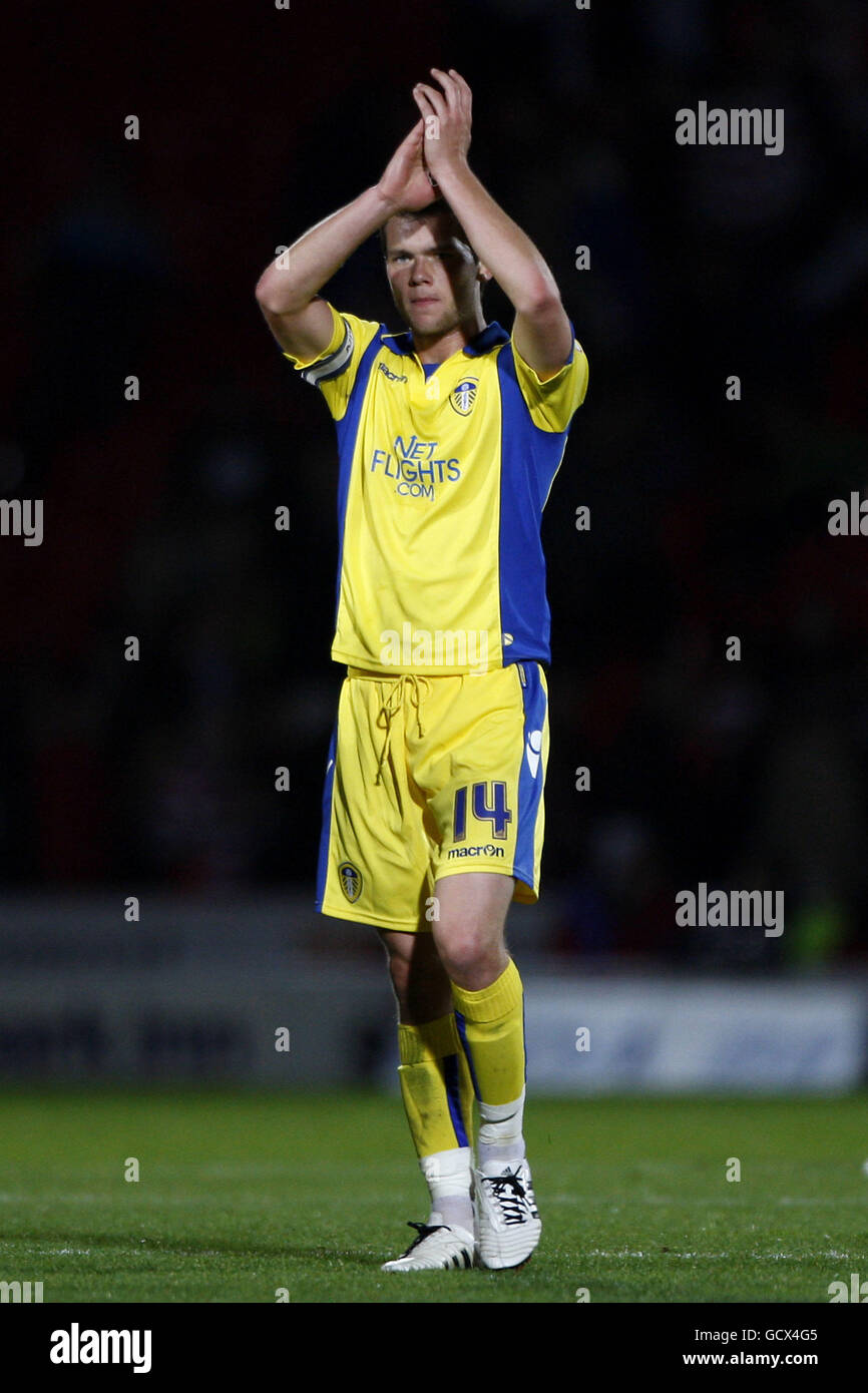 Football clap clapping claps hi-res stock photography and images - Alamy