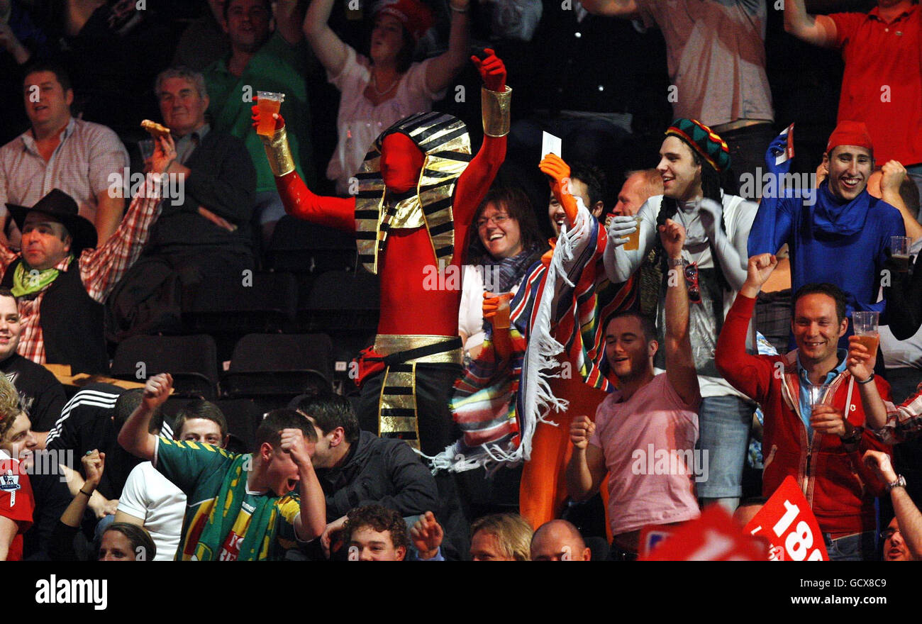 Darts - 2011 Ladbrokes.com World Darts Championship - Day Nine ...