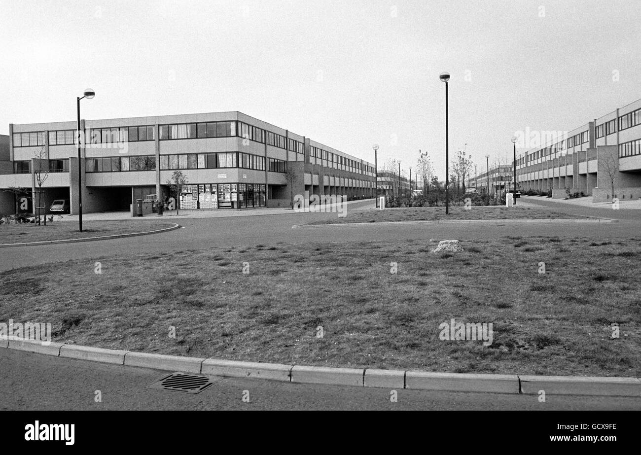 Buildings and Landmarks - Milton Keynes. Views of the modern city built ...