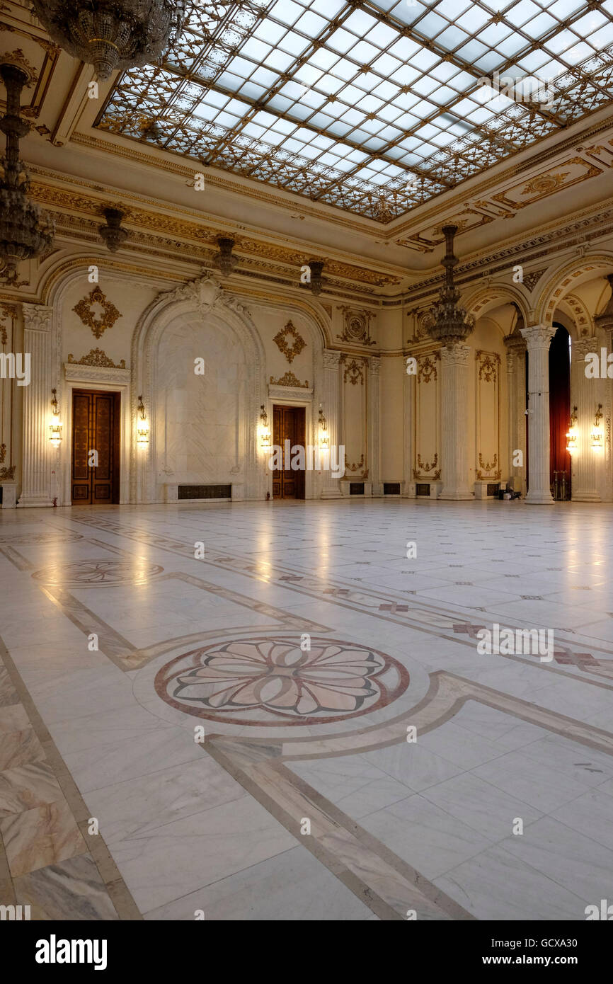 View of the luxurious Unirii Hall inside the Palace of the Parliament ...