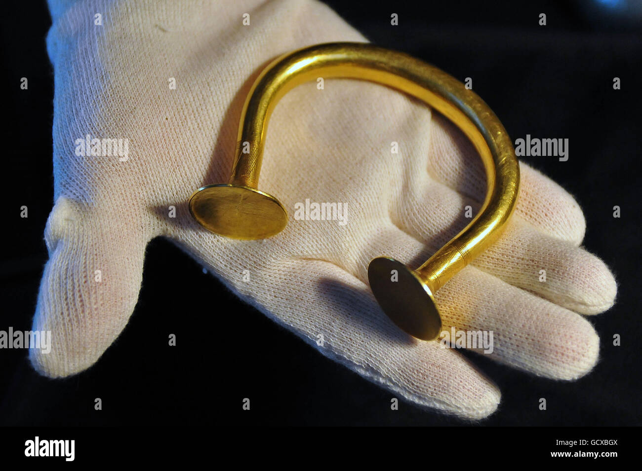 Launch annual treasure report hi-res stock photography and images - Alamy