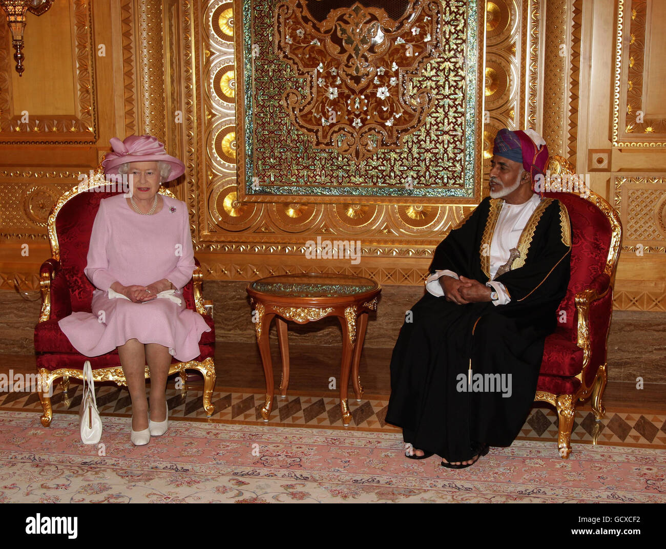 Royalty - Queen Elizabeth II State Visit to Oman Stock Photo - Alamy