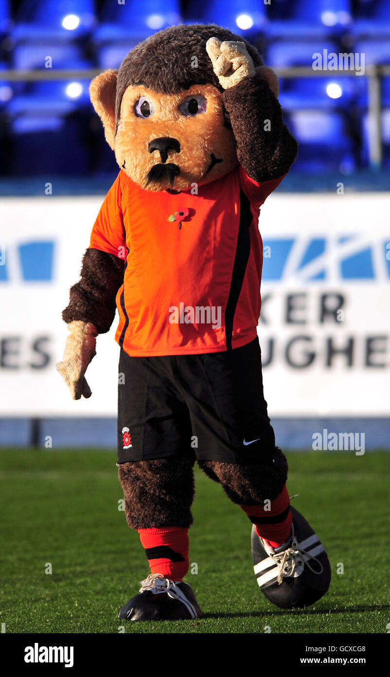 Hartlepool united hangus the mascot hi-res stock photography and images ...