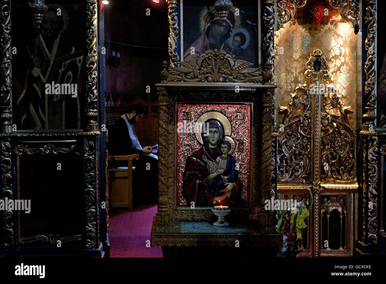 Romanian orthodox priest hi-res stock photography and images - Alamy