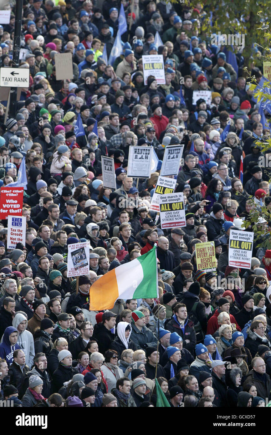 Thousands of people march through Dublin City centre in protest against ...