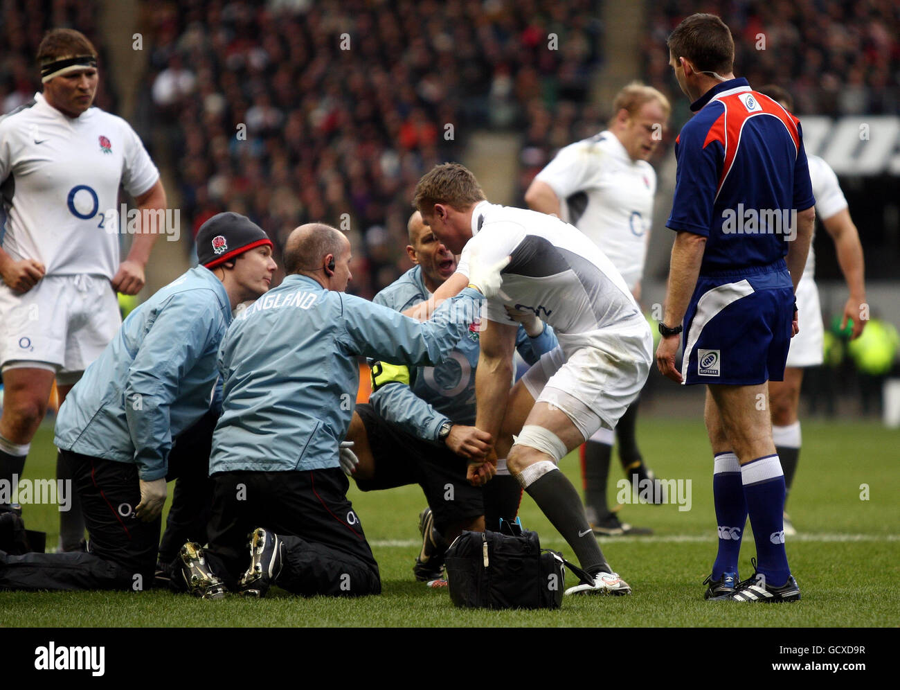 Rugbyu england full length injury mangsb hi-res stock photography and ...