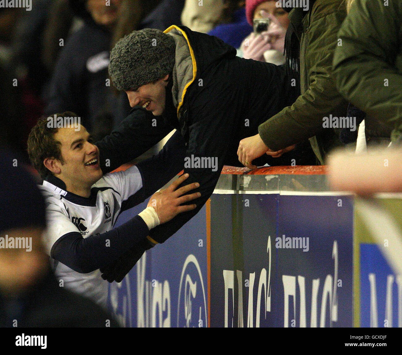 Scotland's Ruaridh Jackson celebrates kicking the winning points ...