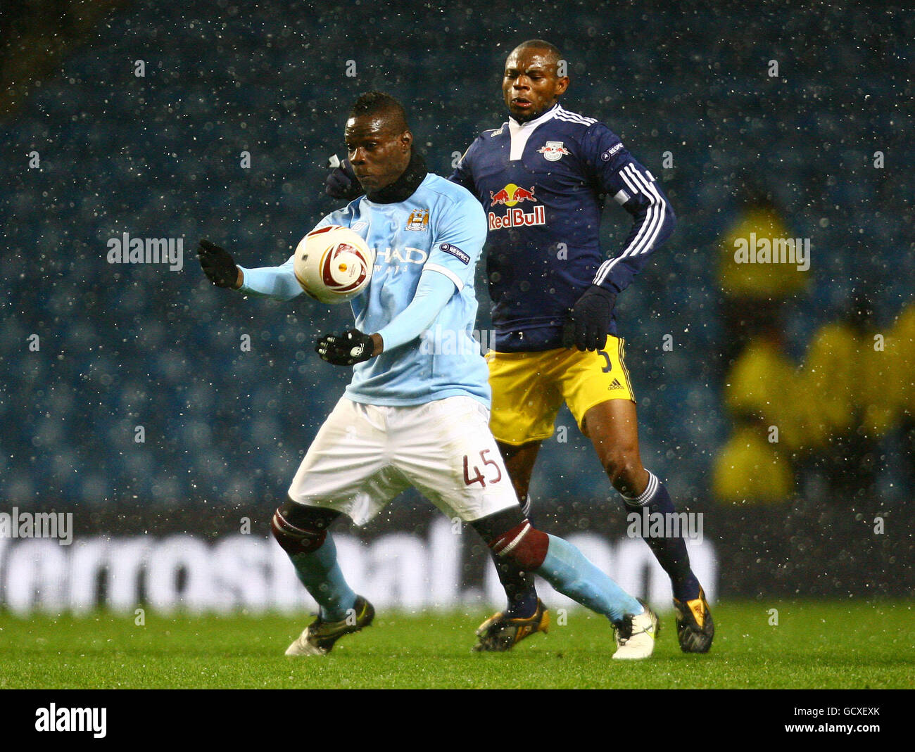 Manchester city v red bull salzburg hi-res stock photography and images ...