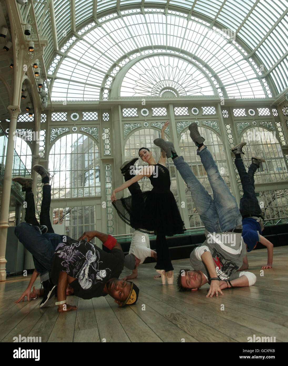 12 week uk wide cultural celebration hi-res stock photography and ...