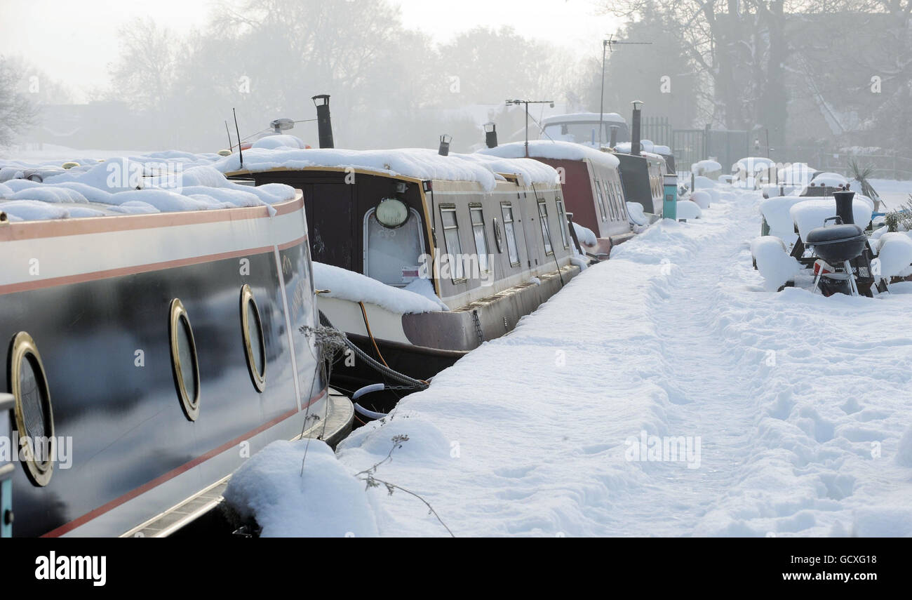 Doncaster canal hi-res stock photography and images - Alamy