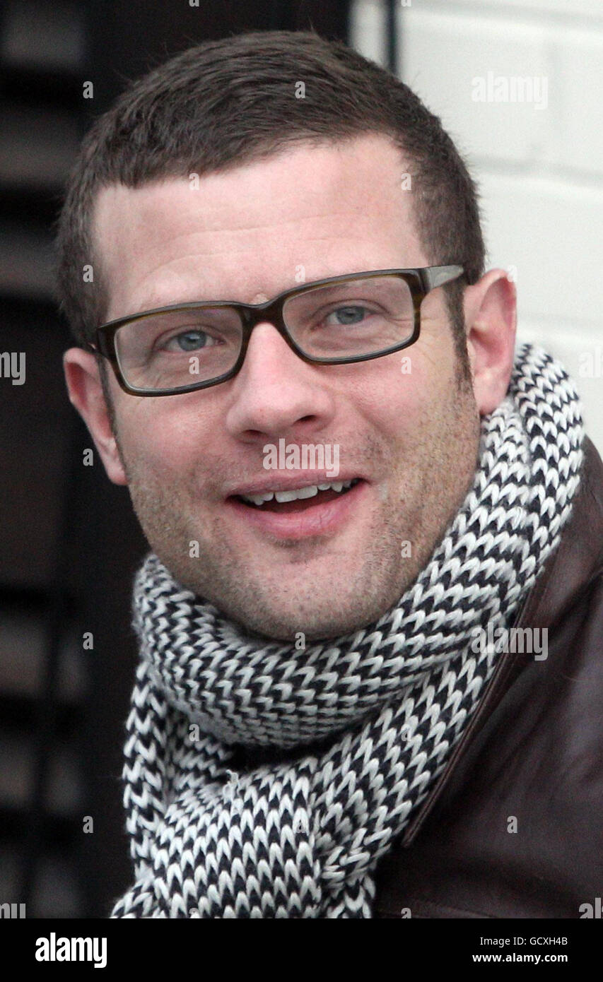 Presenter dermot oleary arrives at fountain studios in london hi-res ...
