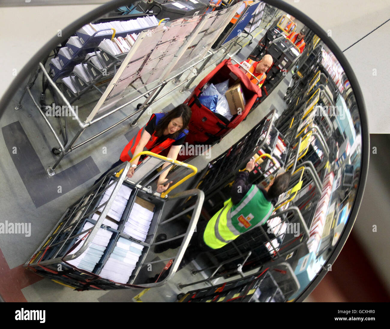 Sorting christmas cards hi-res stock photography and images - Alamy