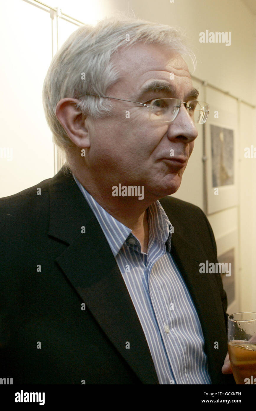 London bbc correspondent hi-res stock photography and images - Alamy