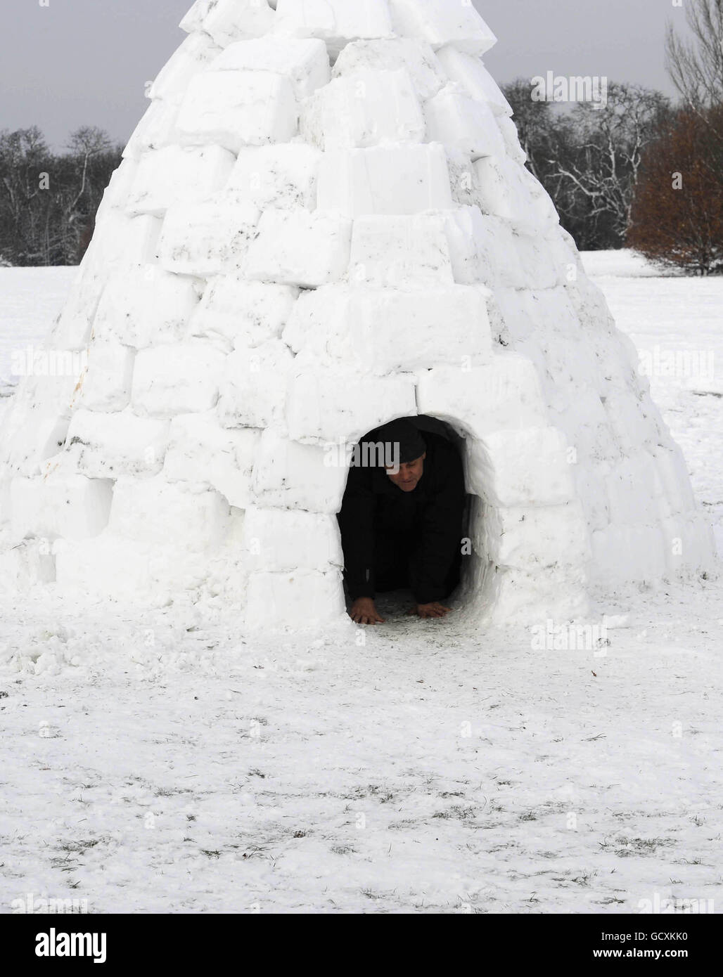 London igloo hi-res stock photography and images - Alamy