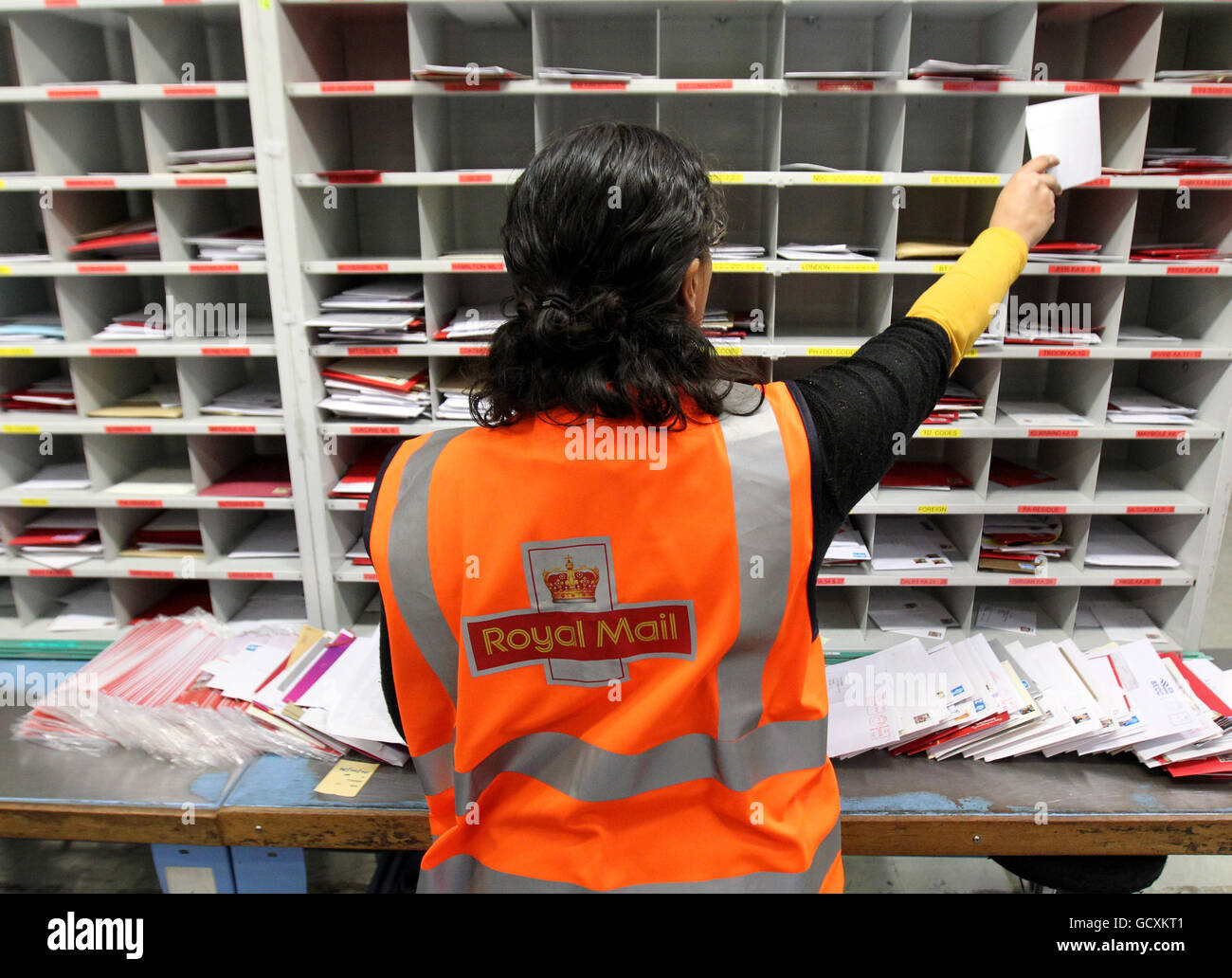 Sorting christmas cards hi-res stock photography and images - Alamy
