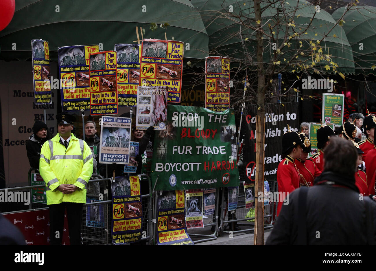 The Harrods' Winter Sale 2010 - London Stock Photo - Alamy
