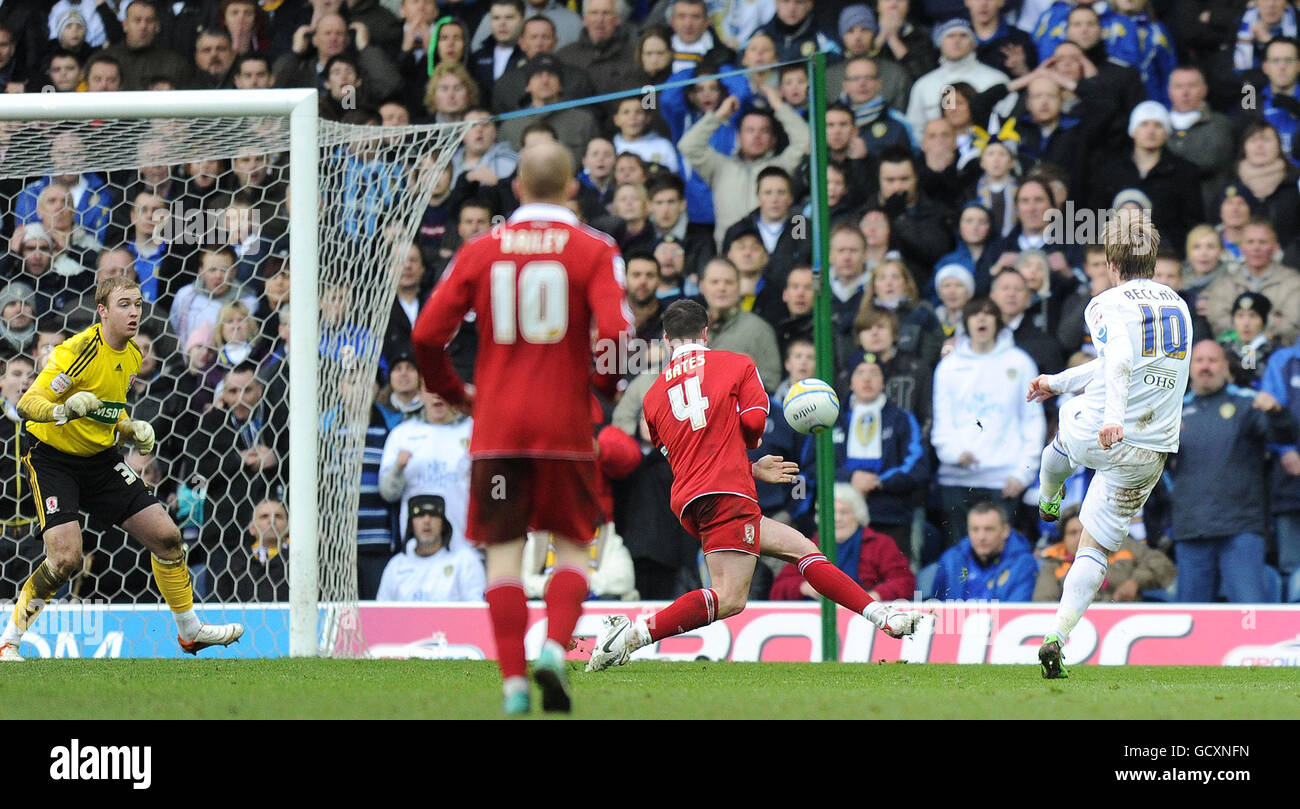 Leeds United's Luciano Becchio (right) fires in his teams injury time ...