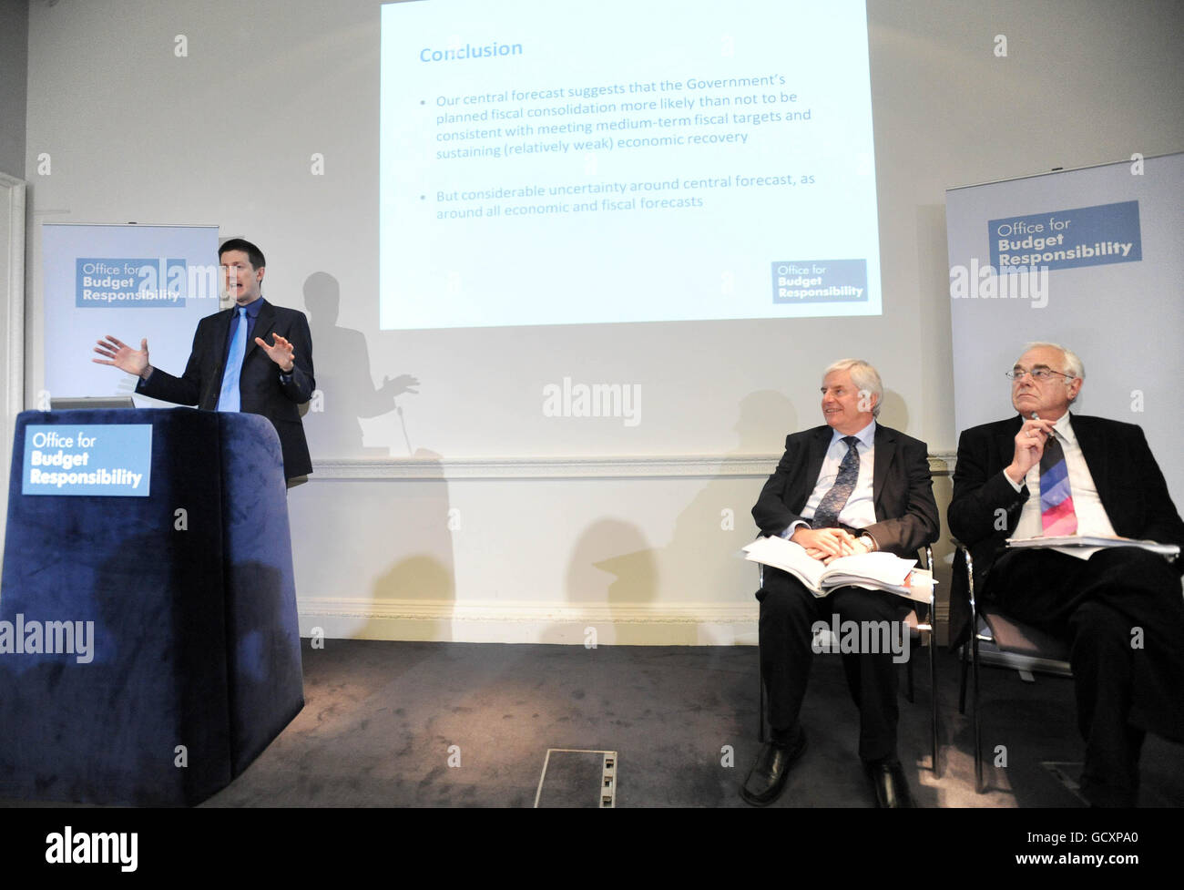 The Office for Budget Responsibility's Robert Chote (left) with Budget ...